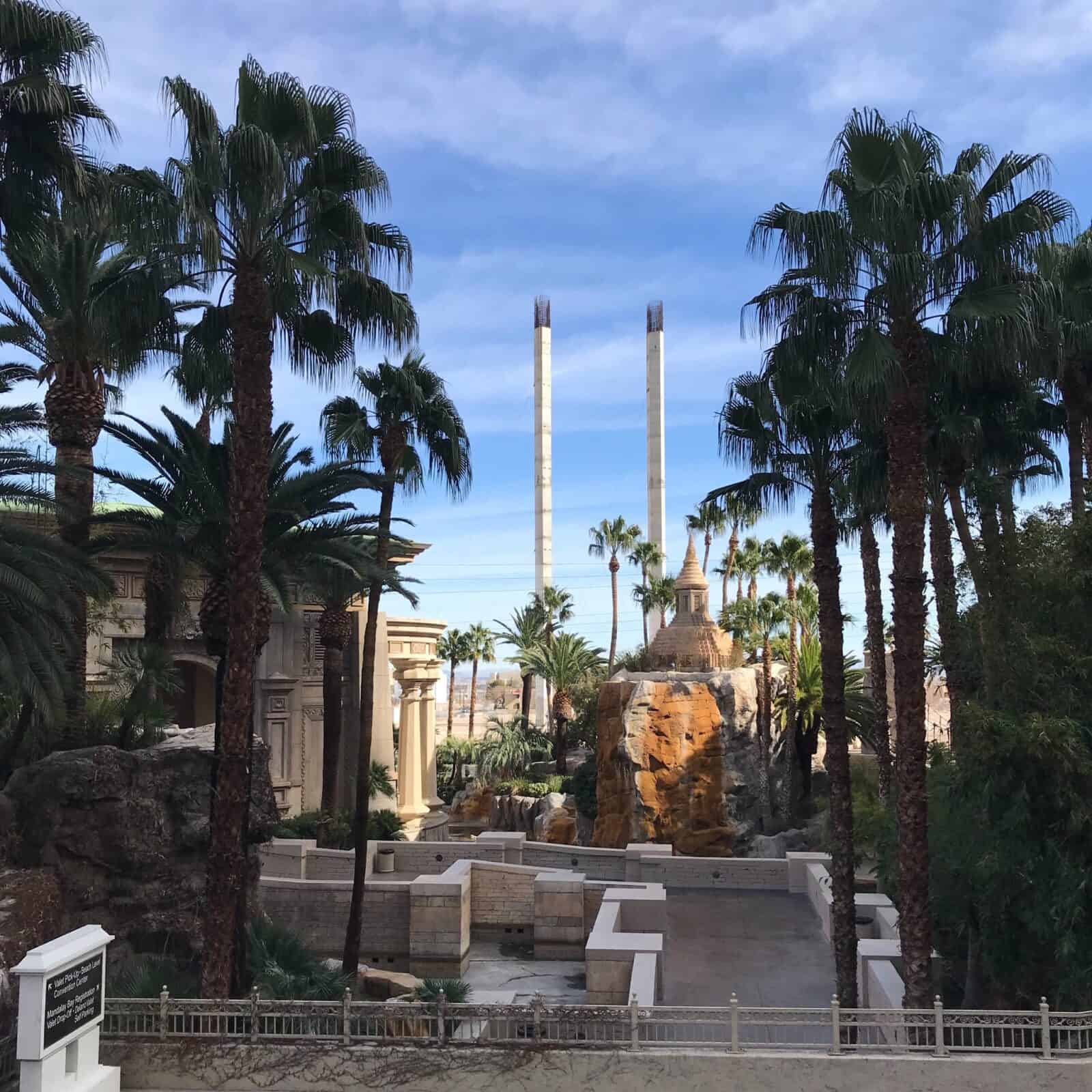 2 Lonely Concrete Columns - The Other Las Vegas Ferris Wheel