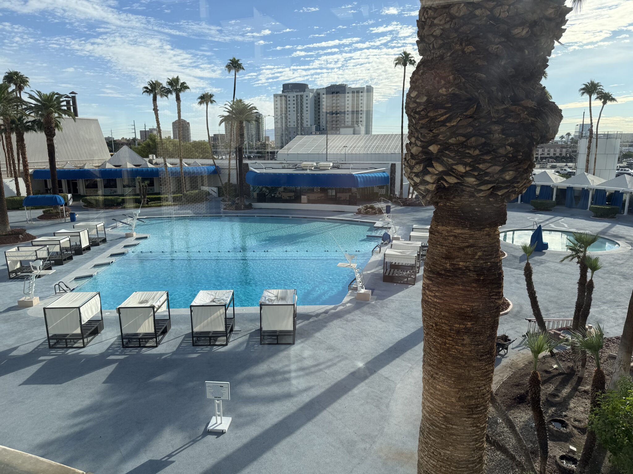 Vegas Pools That Non-Guests Can Access