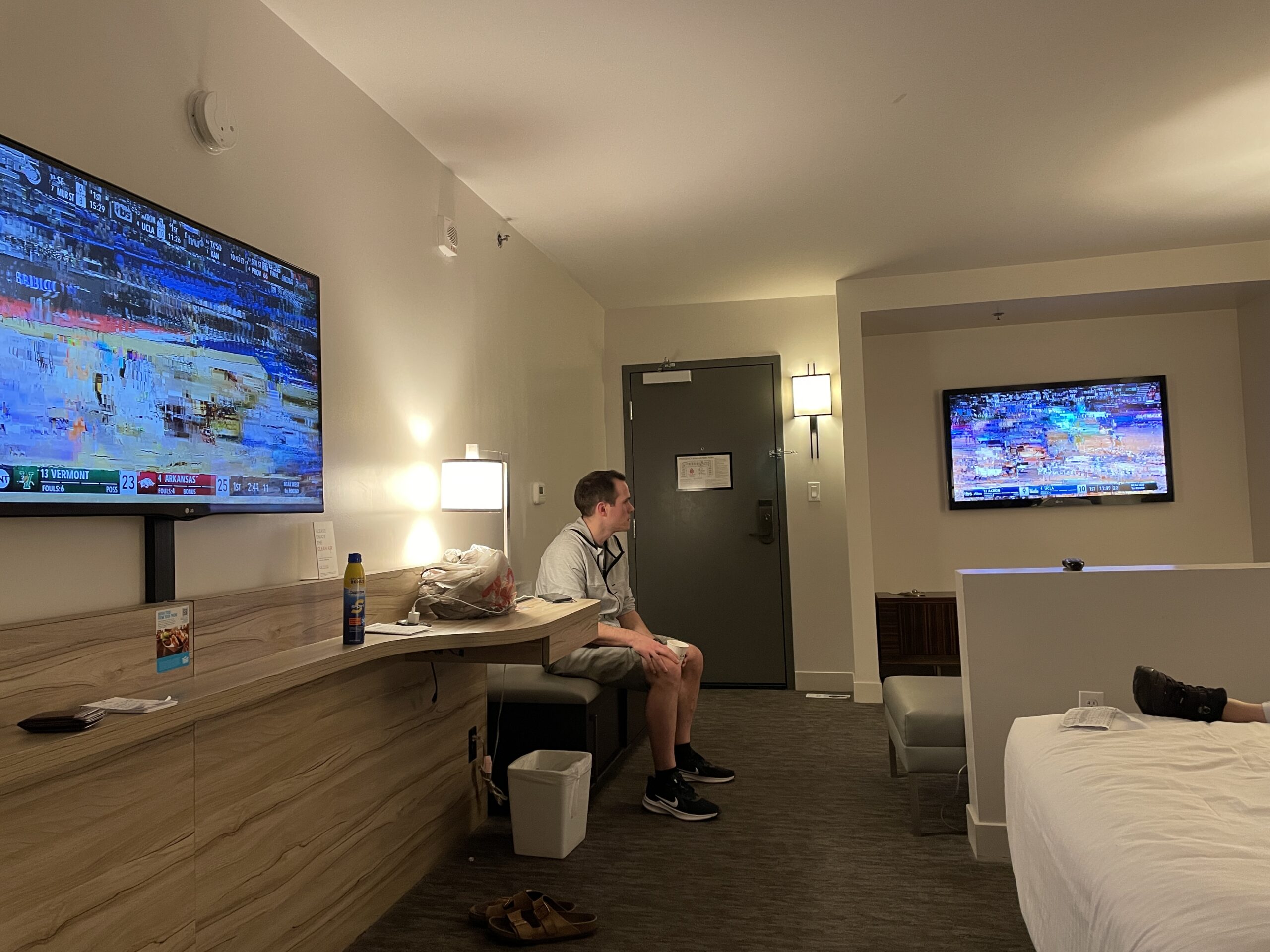 LINQ Poolside Cabana Room Review