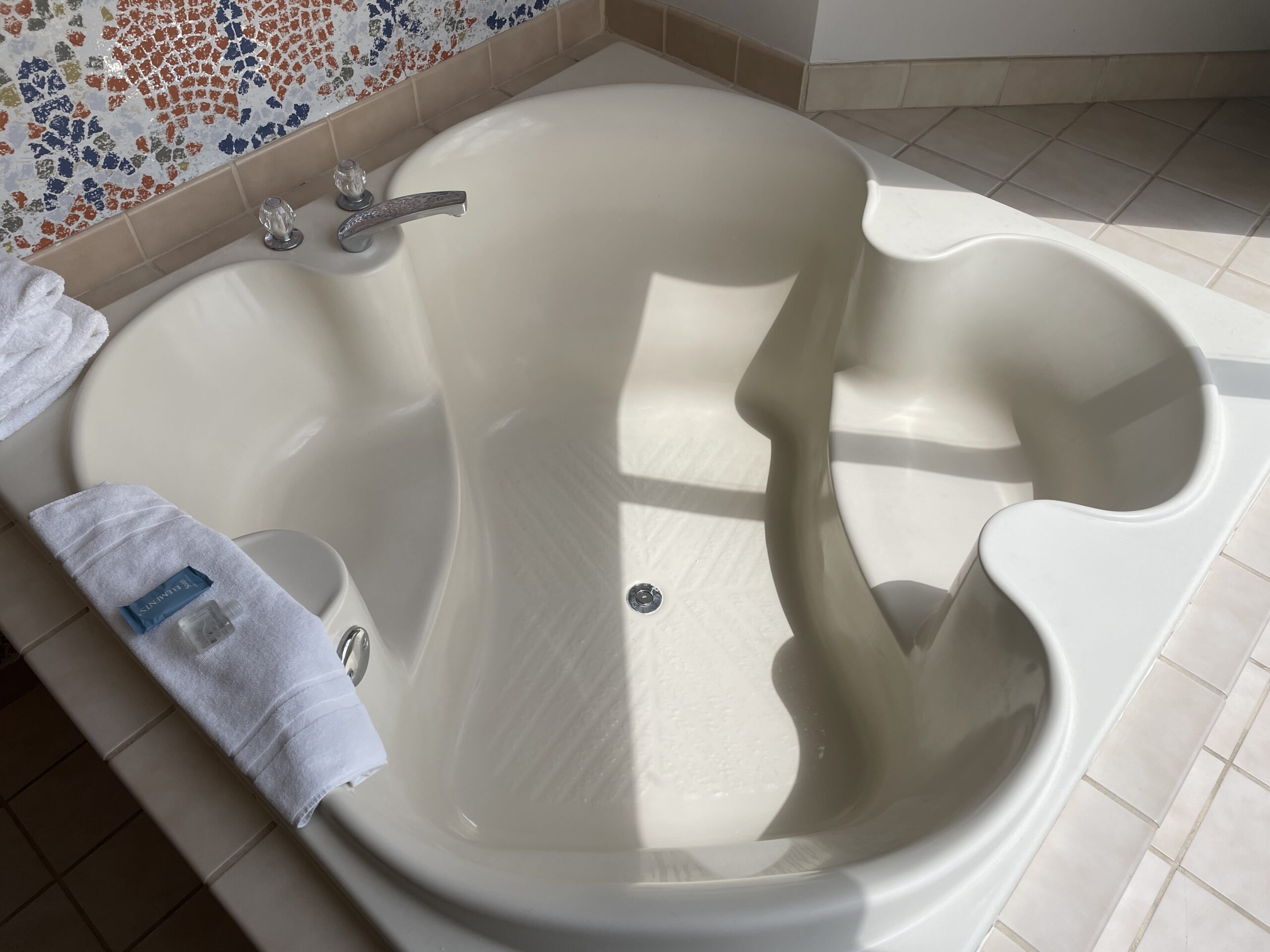 Luxor Las Vegas - Big Pyramid Premier Corner Suite Review