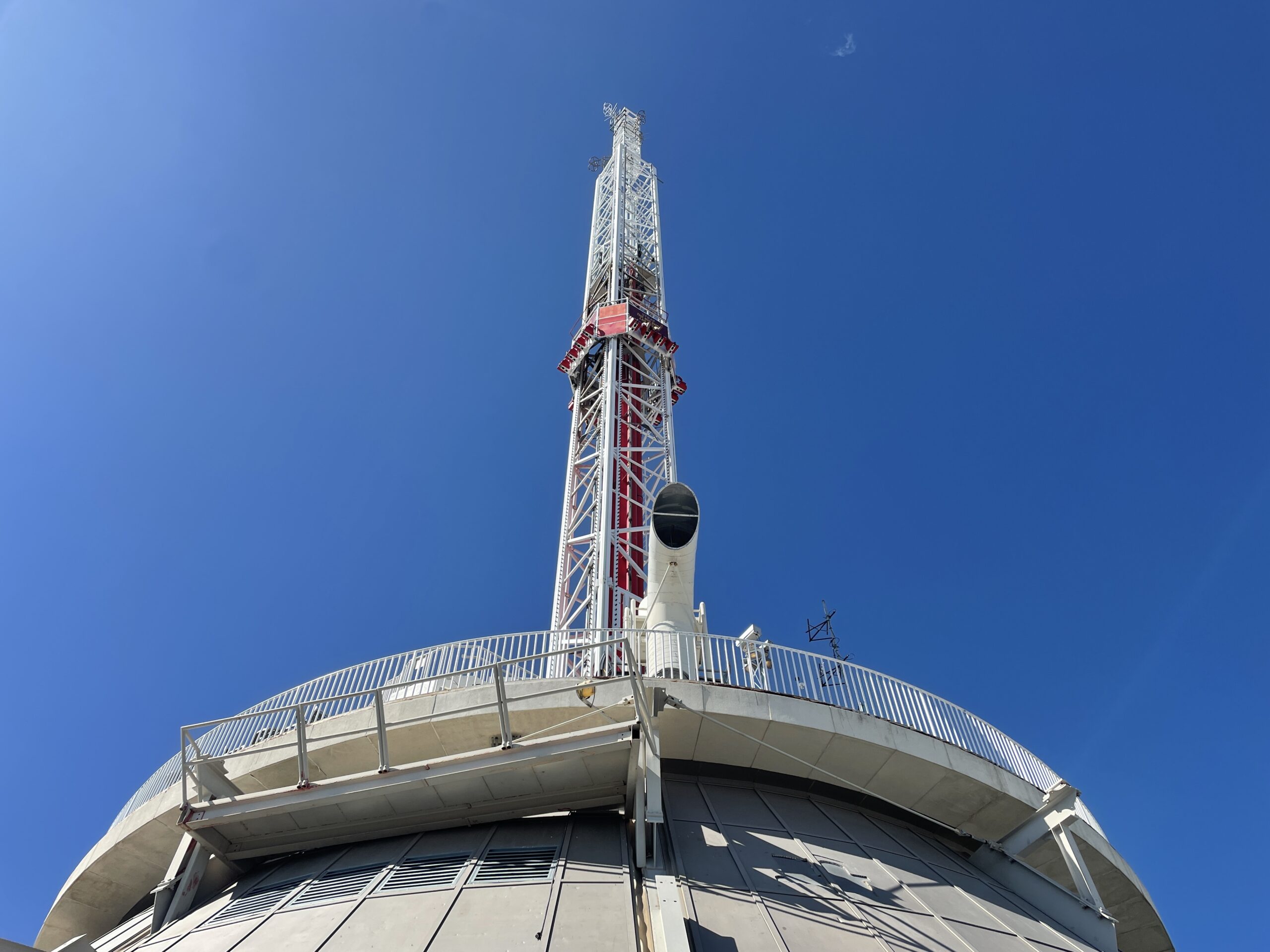 STRAT SkyPod Observation Deck & Rides Review - Take a Look