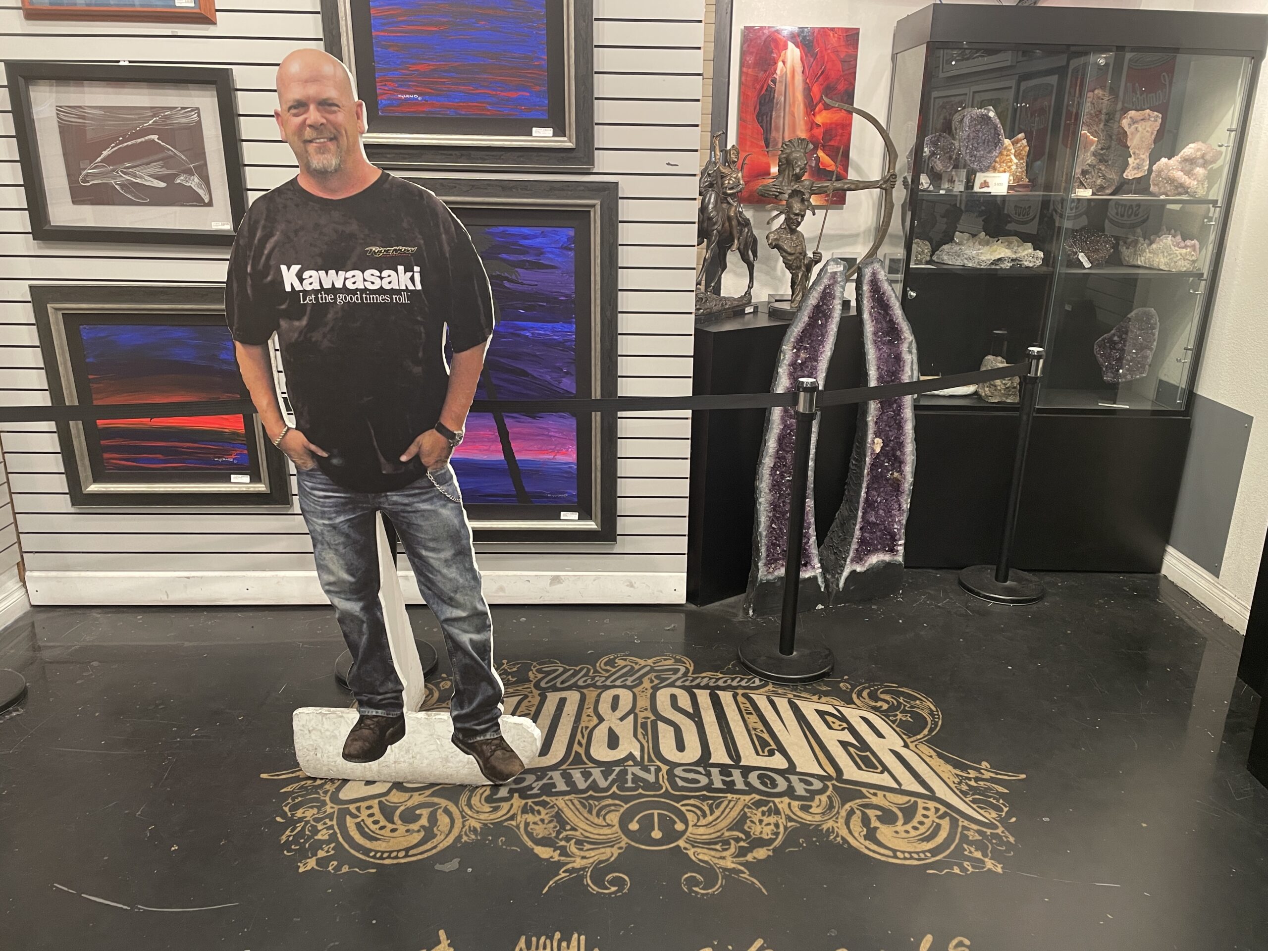 "Pawn Stars" Pawn Shop Review - Take a Look Inside!