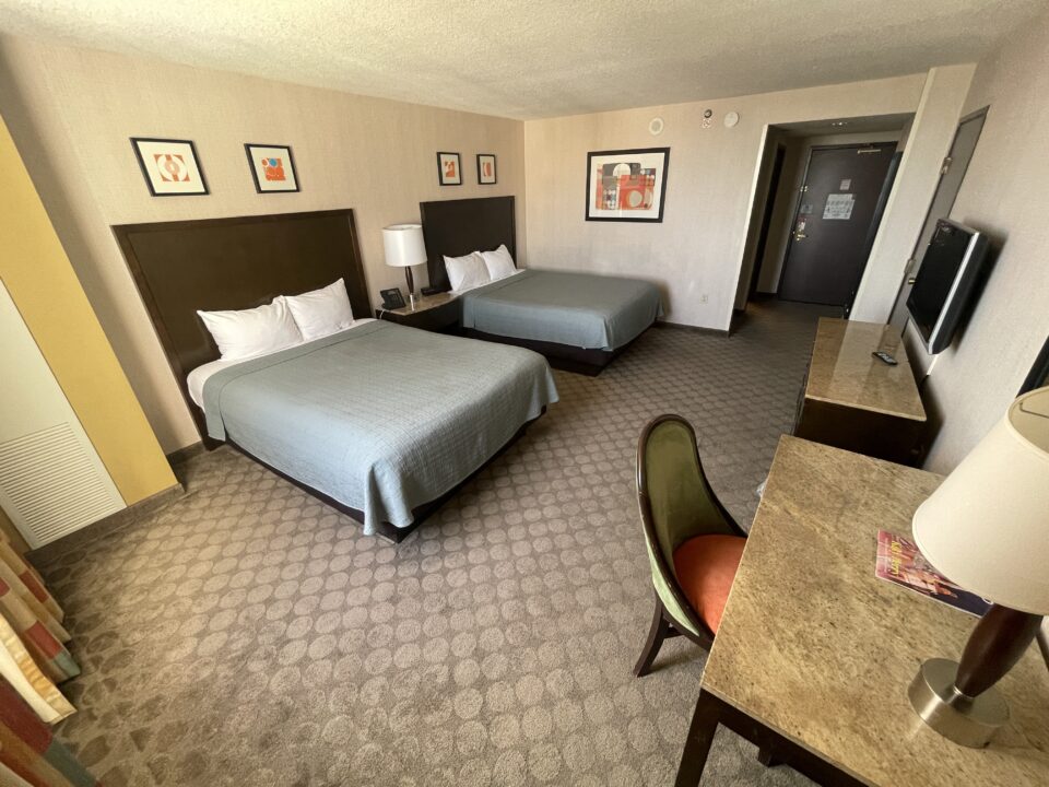 Circus Circus Las Vegas - West Tower King Room Review