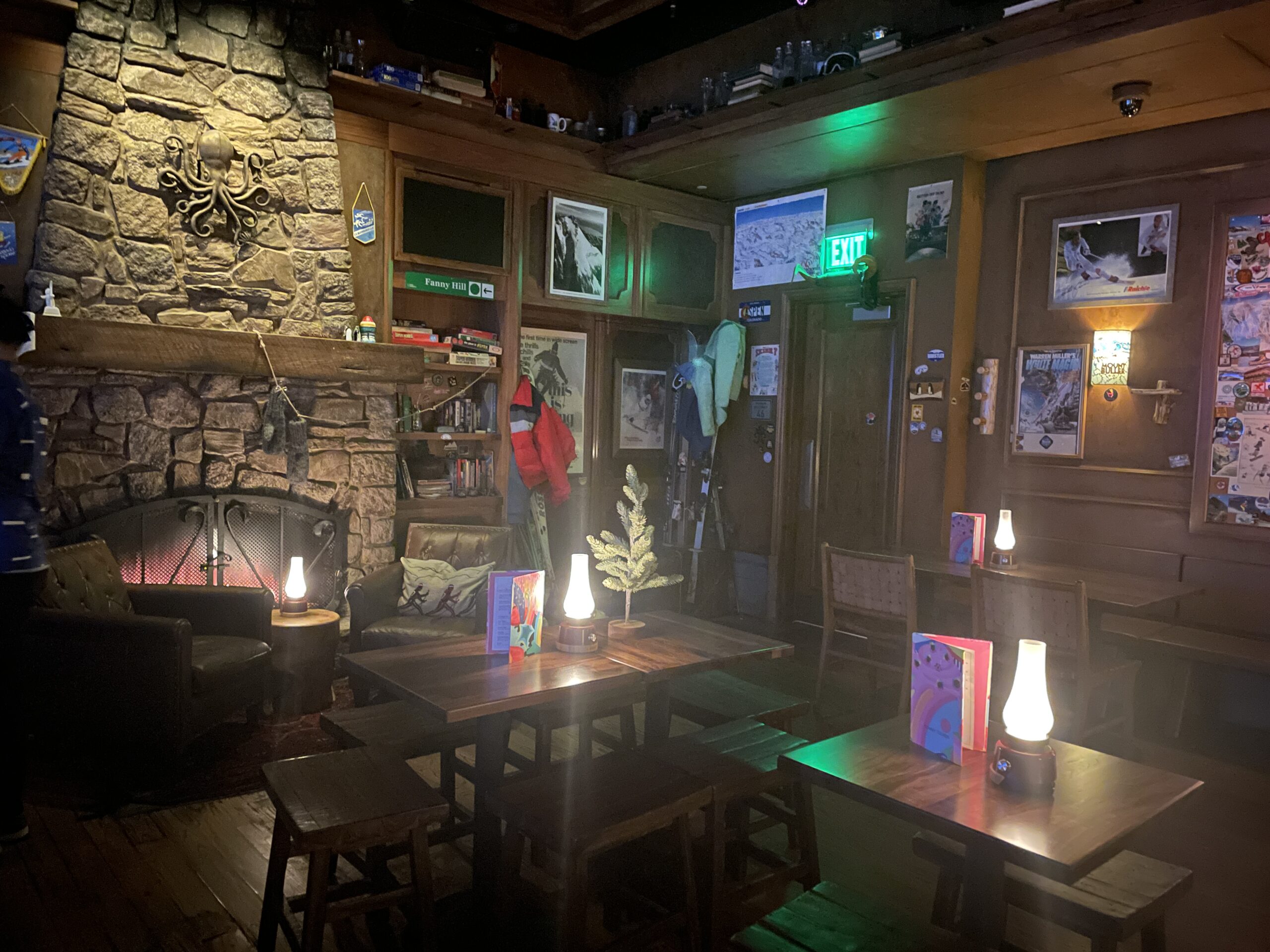 How To Find The Ski Lodge at Cosmopolitan - Look Inside!