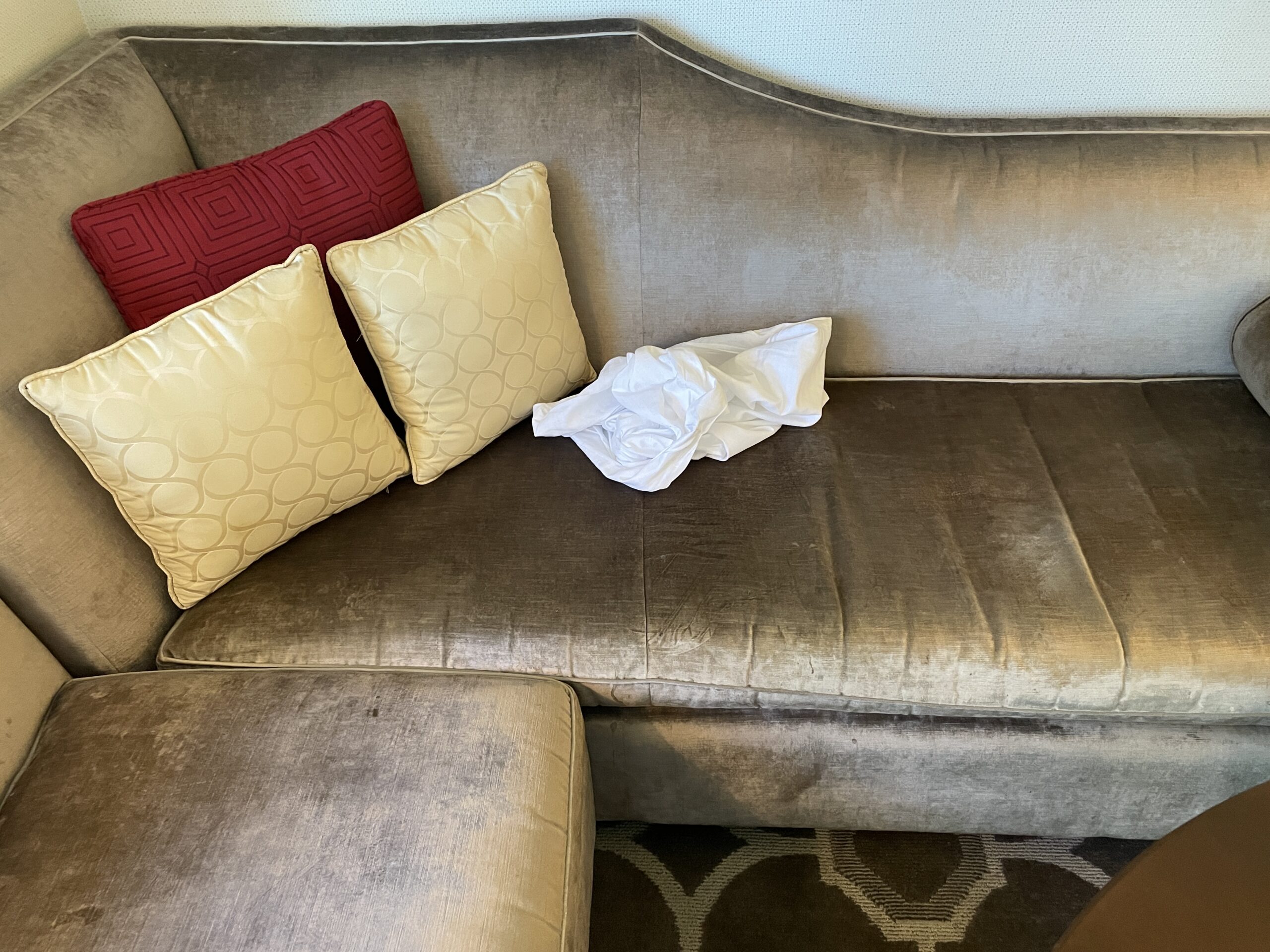 Caesars Palace Octavius Premium Room Review - Take a Look!