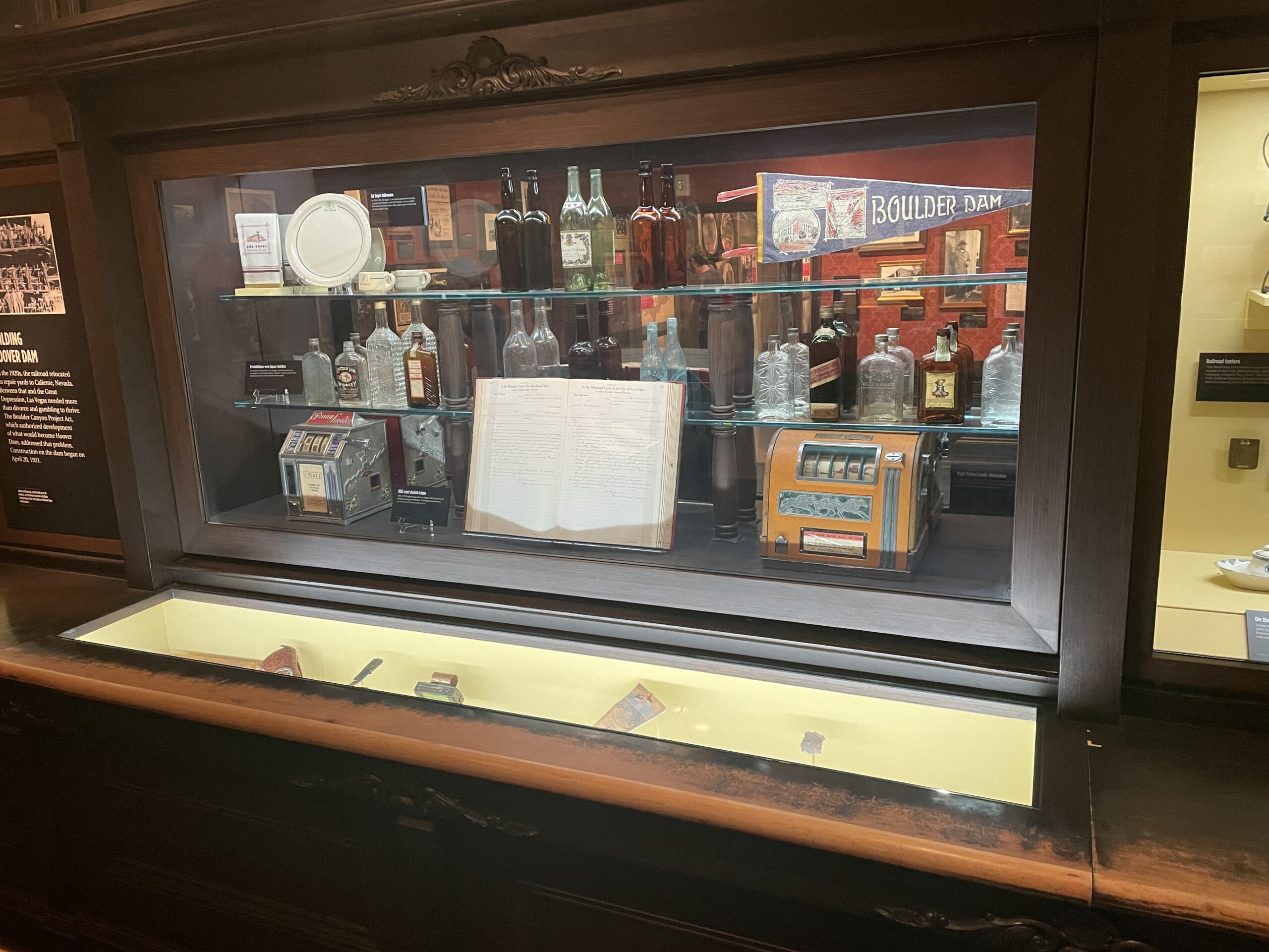 Review of the Mob Museum in Las Vegas - Take a Look Inside!