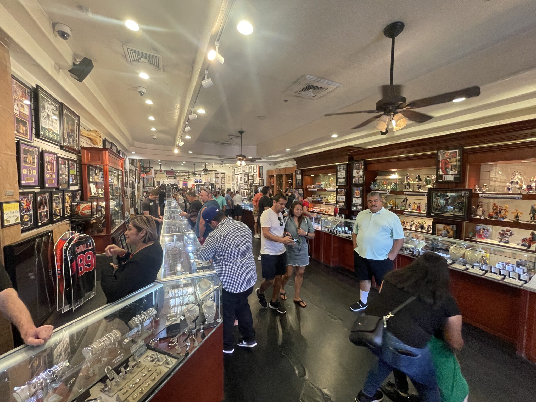 "Pawn Stars" Pawn Shop Review - Take a Look Inside!