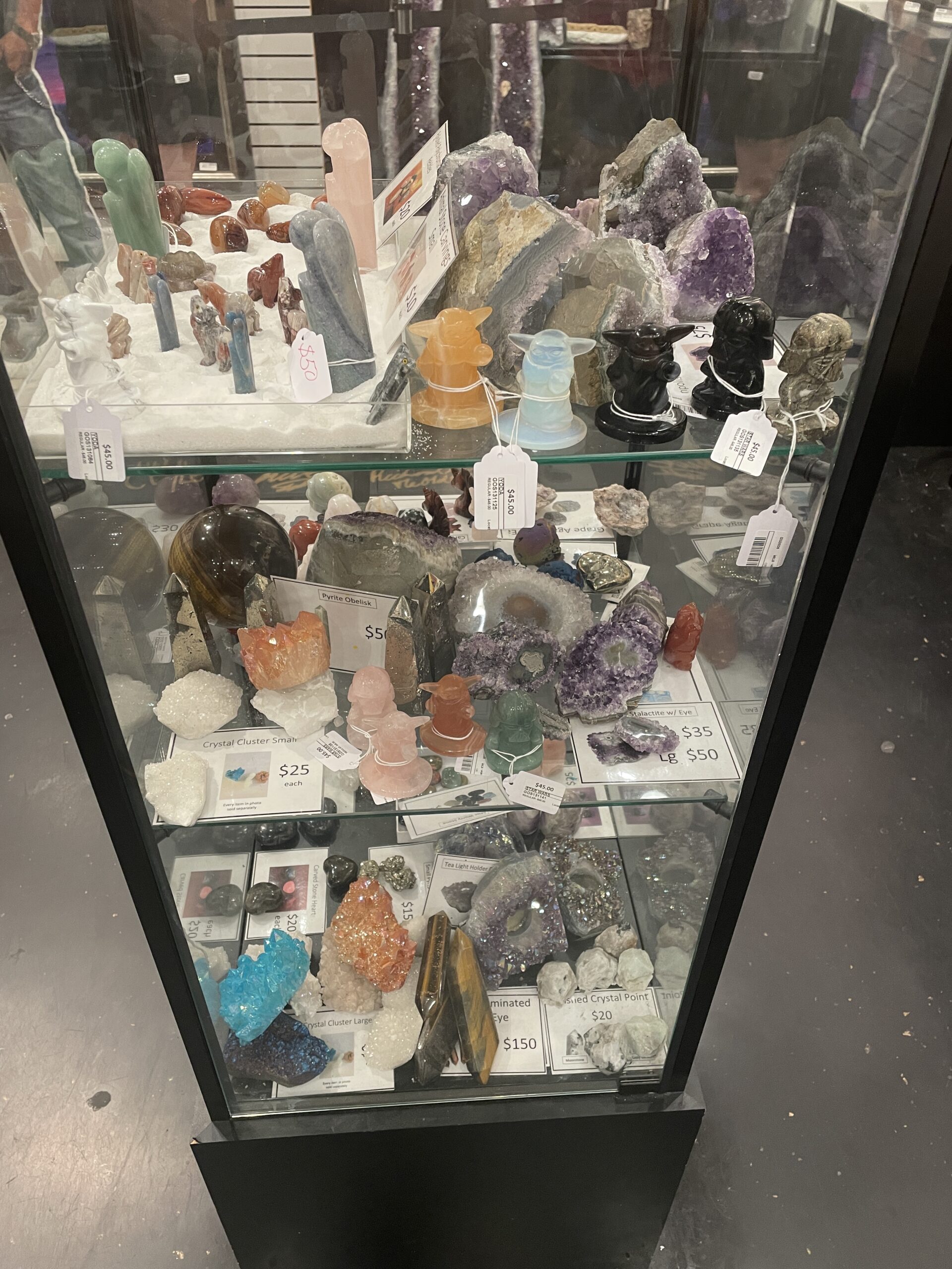 "Pawn Stars" Pawn Shop Review - Take a Look Inside!