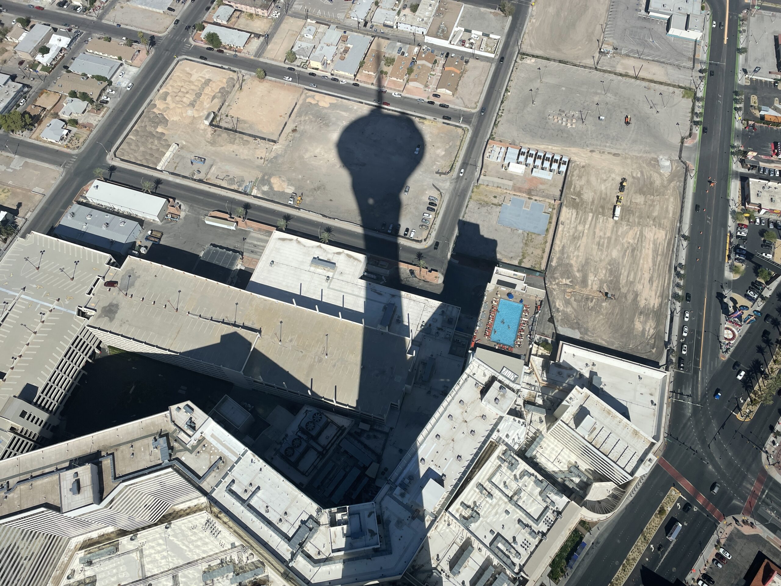 STRAT SkyPod Observation Deck & Rides Review - Take a Look