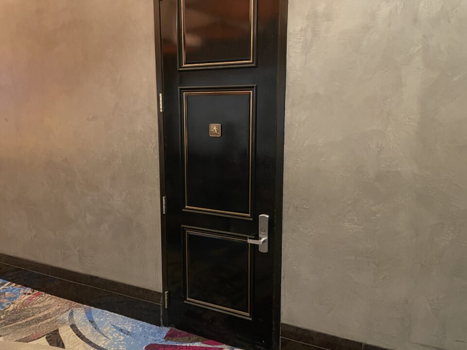 How To Find The Ski Lodge at Cosmopolitan - Look Inside!