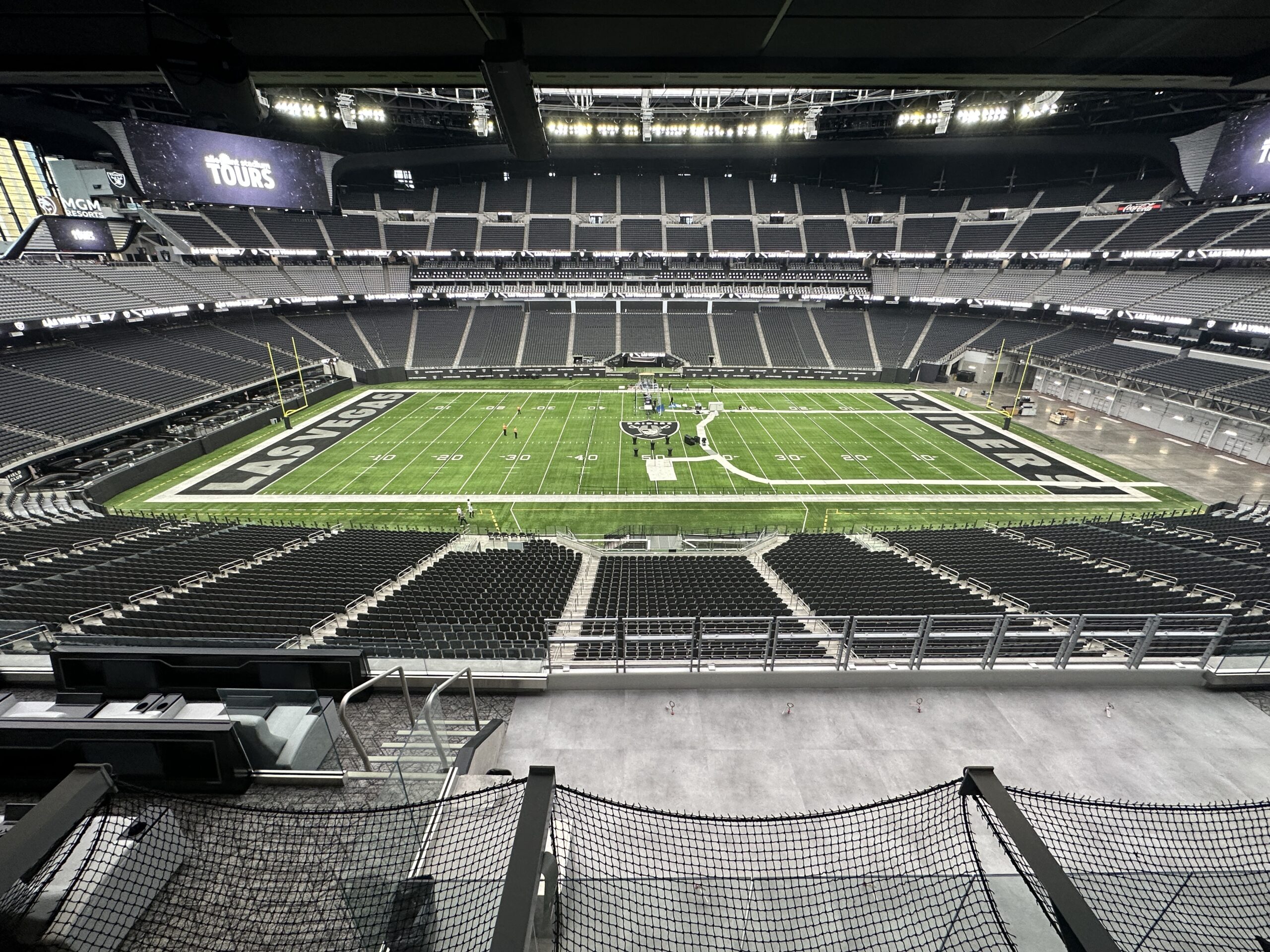 Allegiant Stadium Tour - Review & What To Expect!