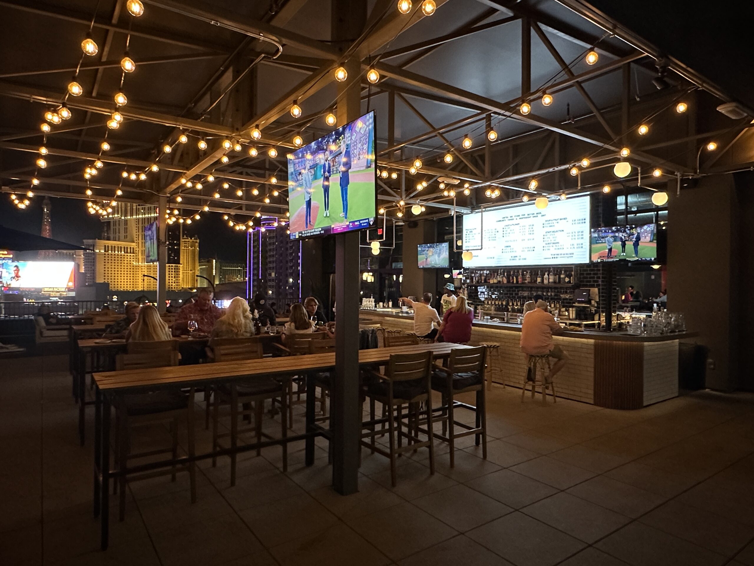 Review of BrewDog Las Vegas - A Rooftop Bar with a View!