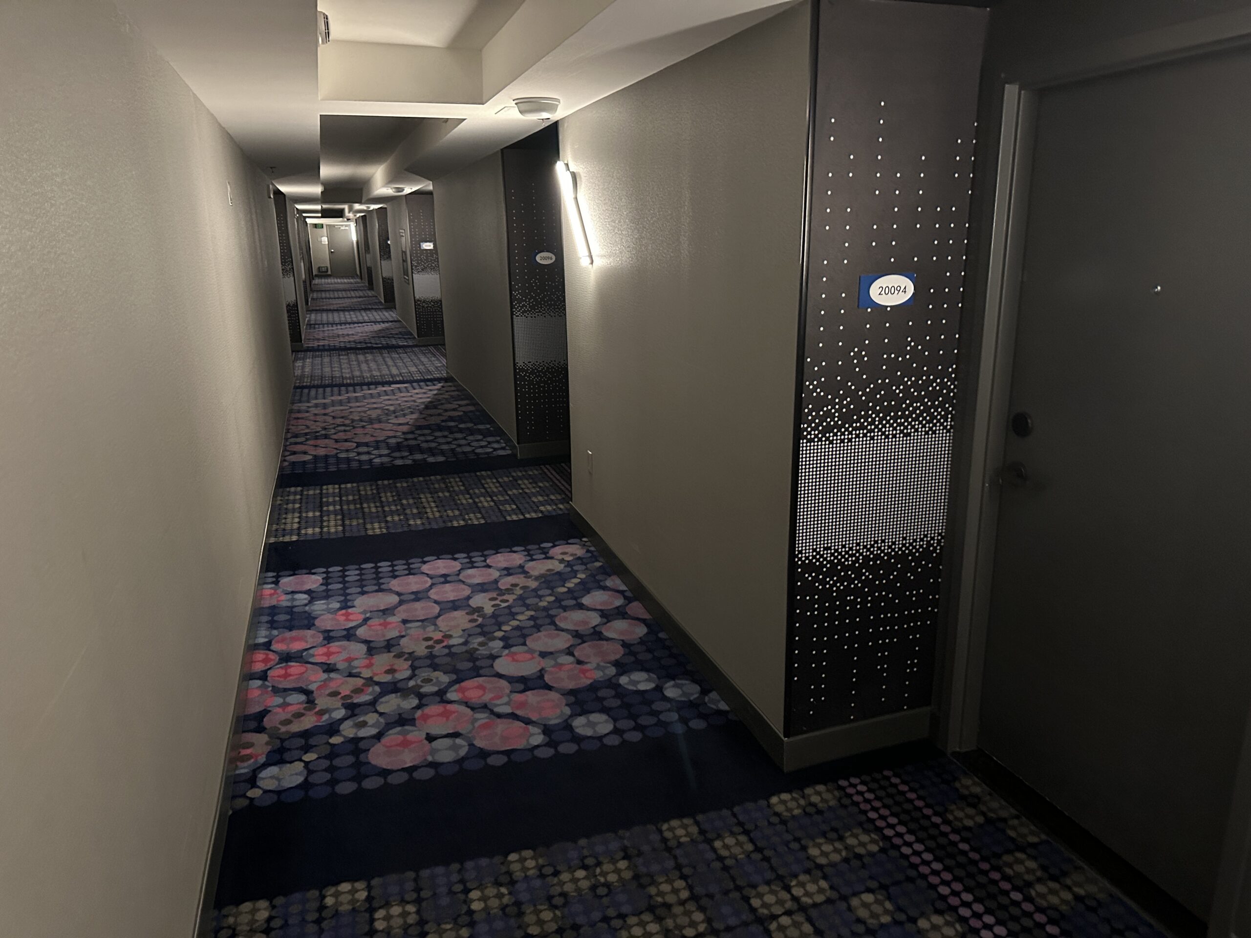 LINQ Las Vegas - Bunk Bed Room Review - Take a Look Inside!