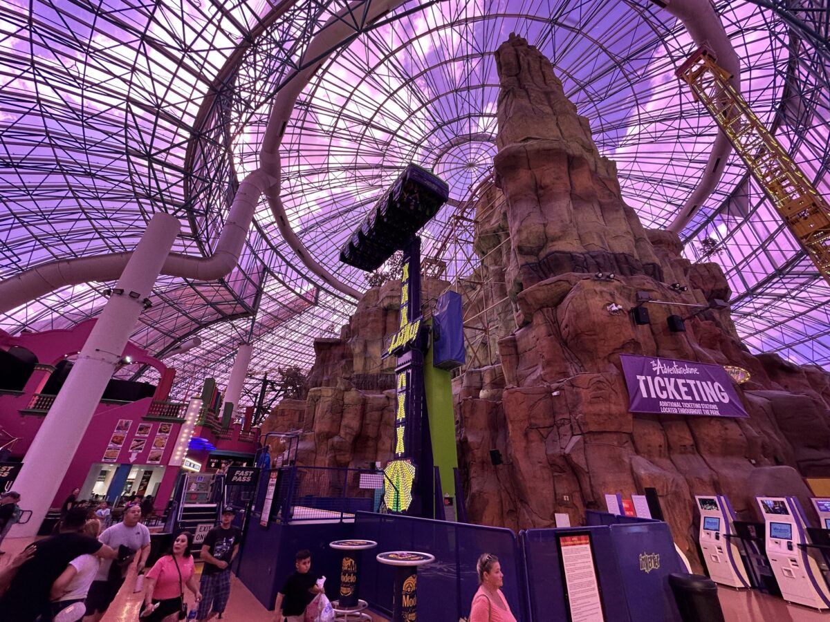 Where To Stay in Vegas with Kids - (Besides Circus Circus)