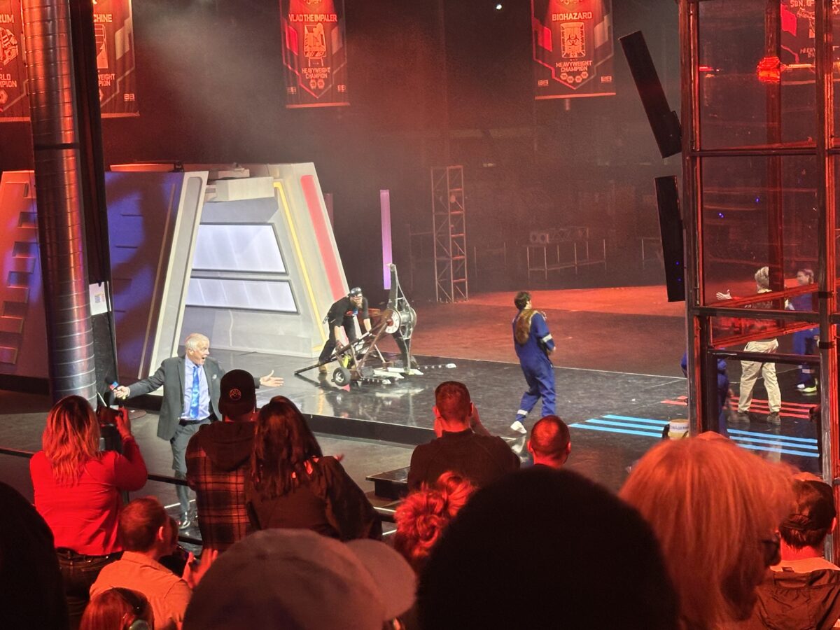 Review of the "Battlebots Destruct-A-Thon" at Horseshoe