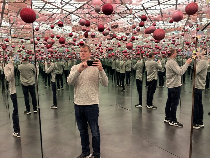 Review Of The *Mind-Bending* Museum Of Illusions in Vegas