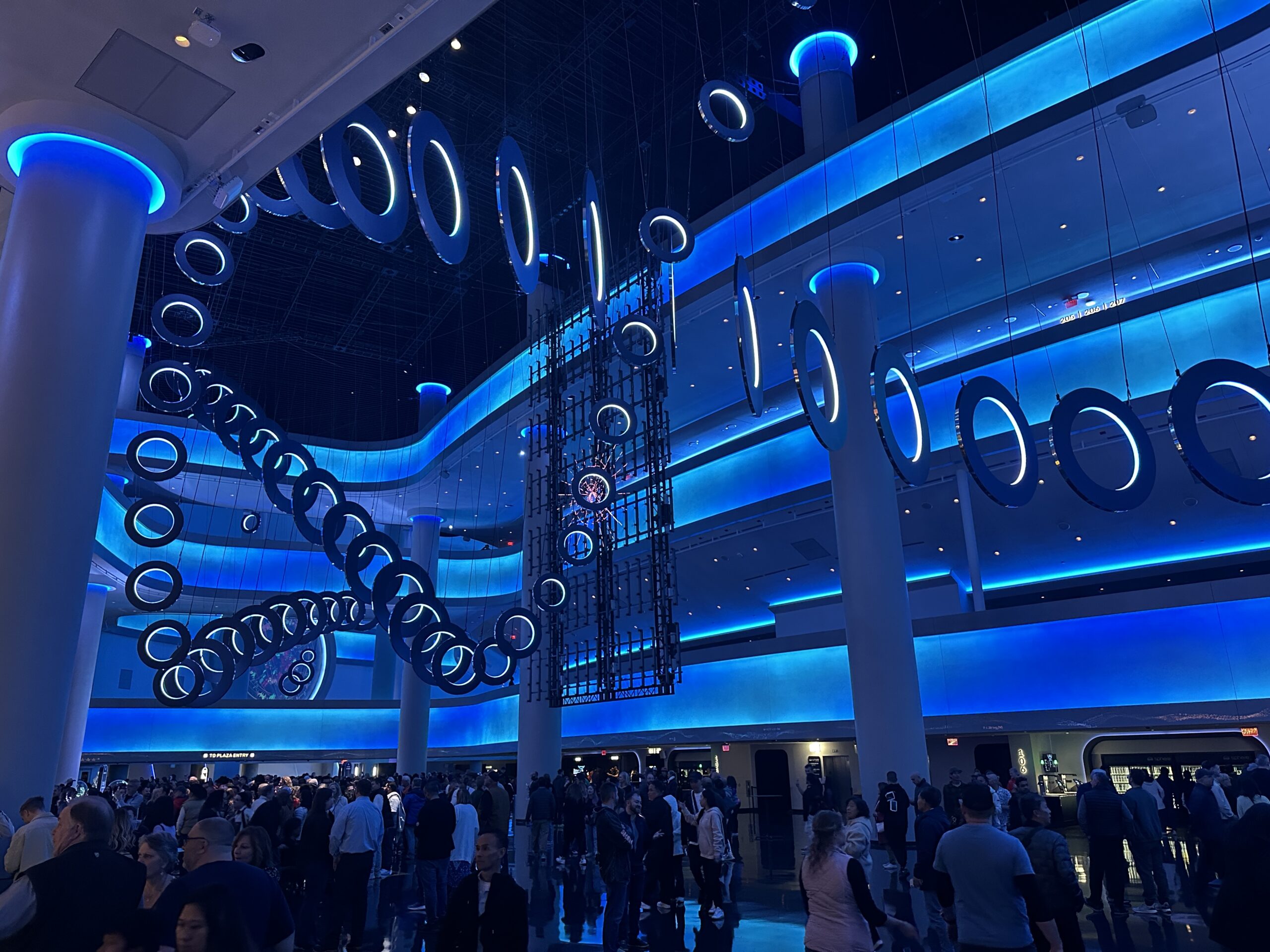 Review: The Sphere Experience & "Postcard From Earth"