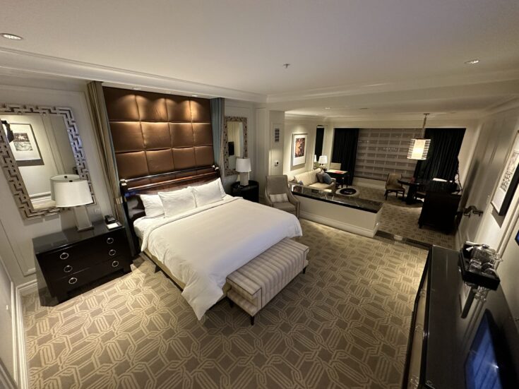 Palazzo Las Vegas - Luxury King Suite (City View) Review