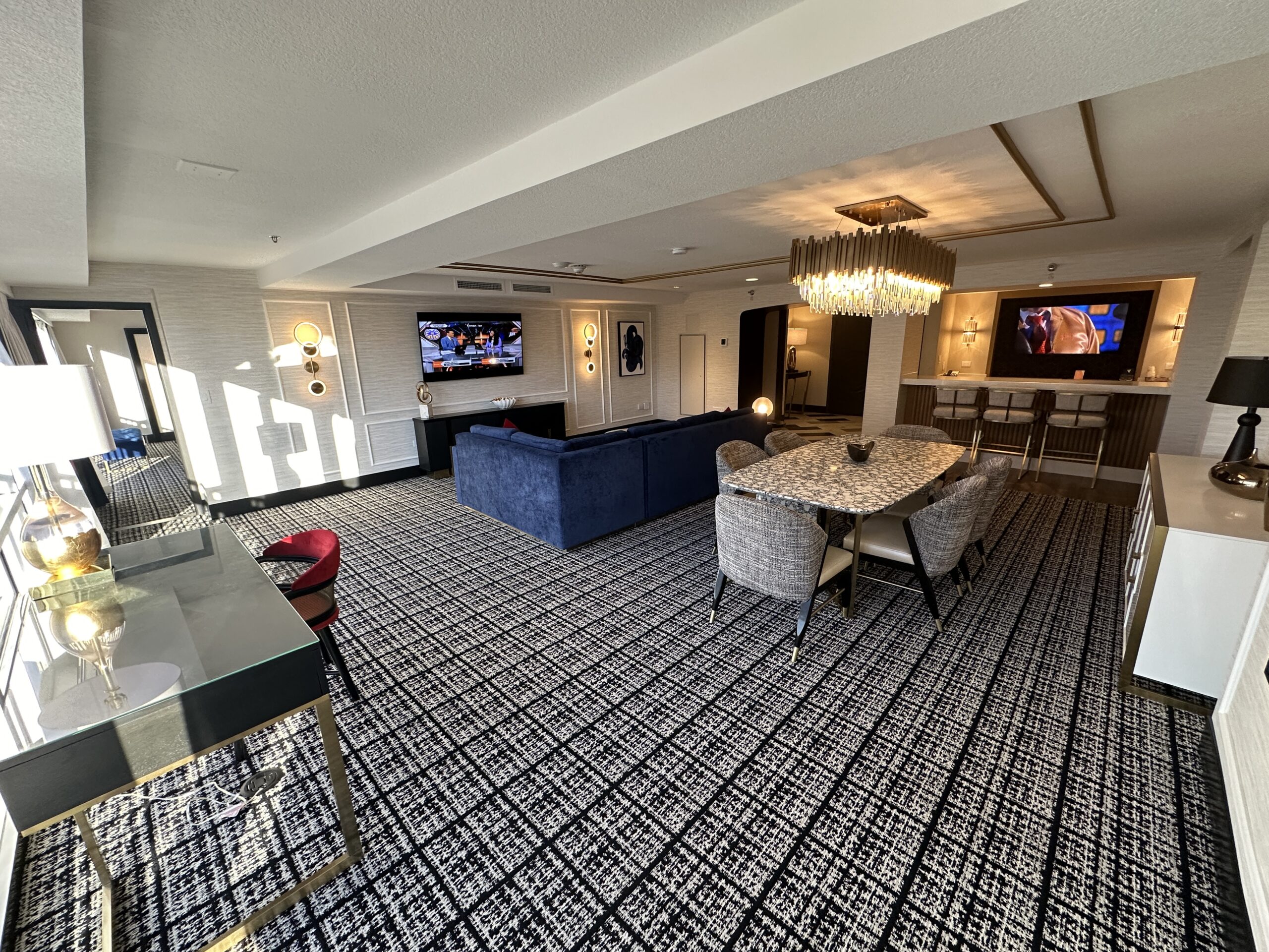 Review of Paris' Versailles Premium Suite ($1,000+/nt Room!)