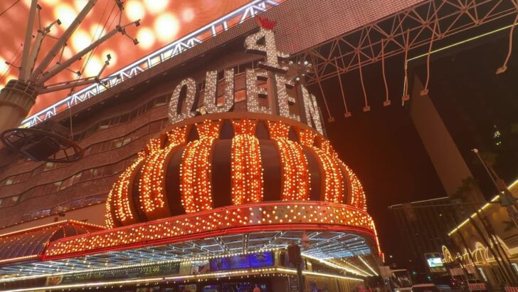 4 Queens Las Vegas - Royal Suite Review - Cheap, but Rough