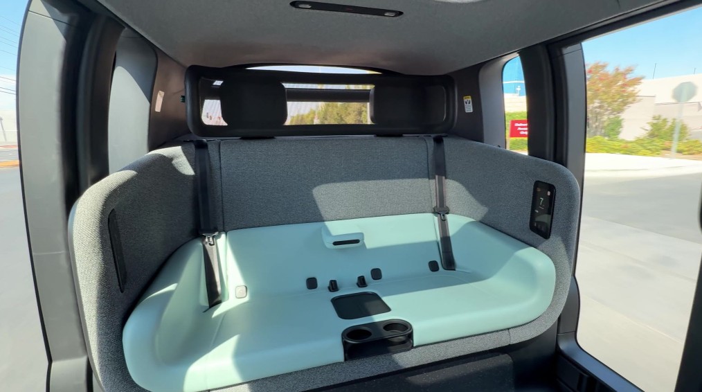 FREE Zoox Robotaxi Rides in Vegas for a Limited Time - Here's How